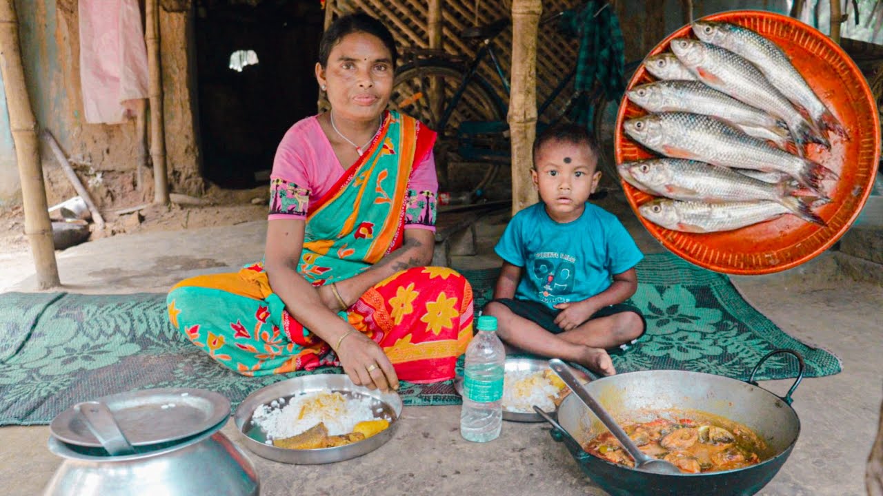 Santali Tribe Mother Cooking Reba Carp Fish Curry Recipe for her ...