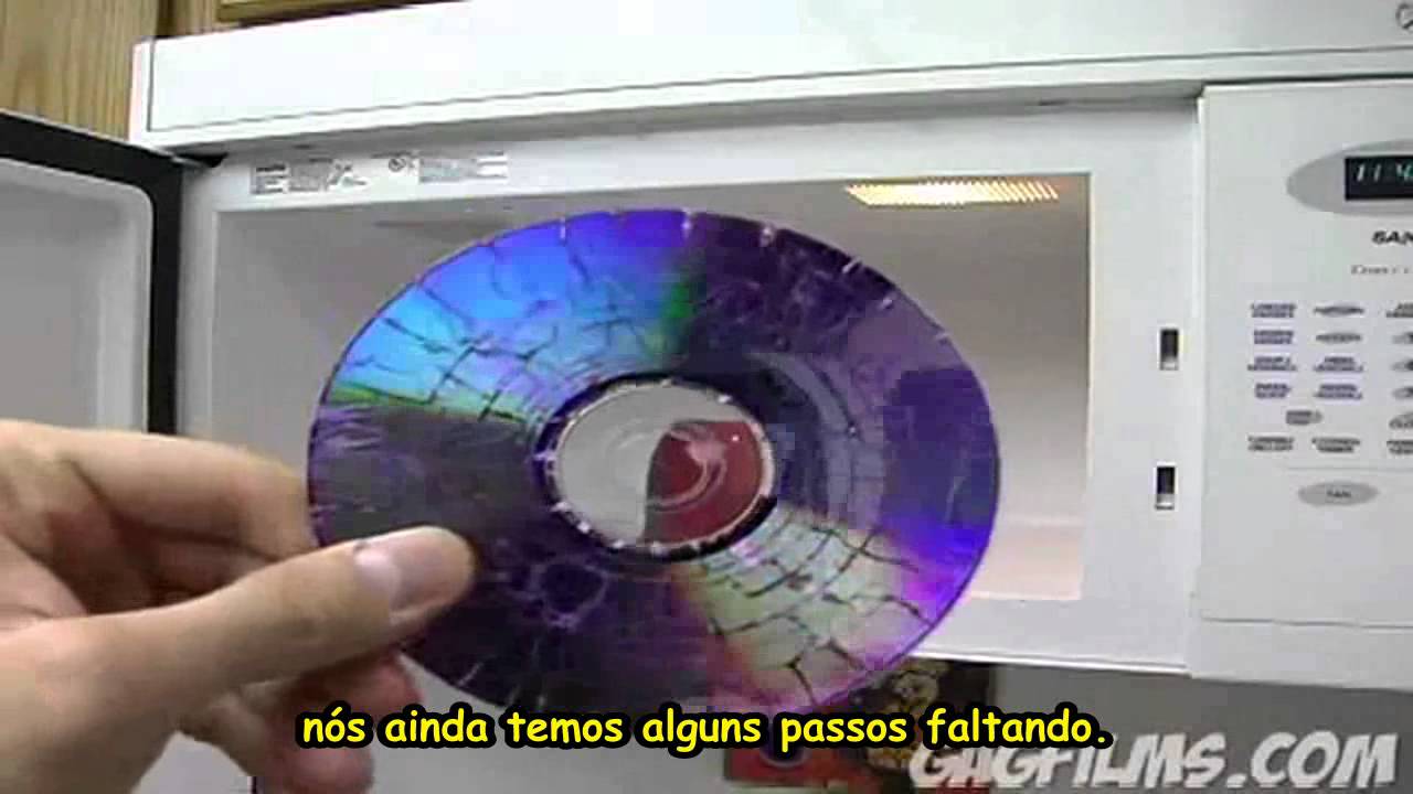 Repair CDs with a Microwave! - DaneBoe - Legendado - YouTube