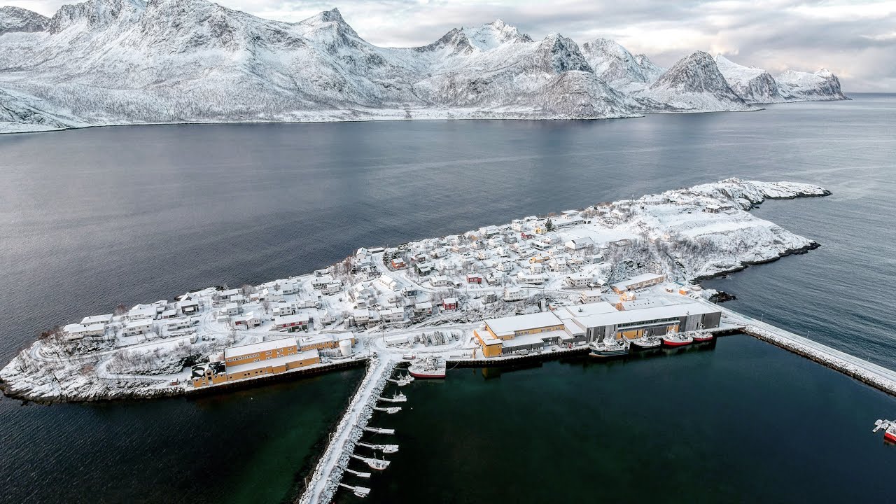 Husoy i Senja - Four Seasons 4K - YouTube