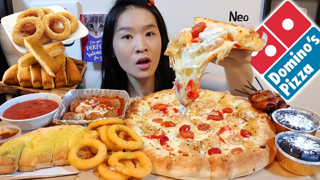 ULTIMATE DOMINO'S FEAST!! Creamy Alfredo Pizza, Cheesy Breadsticks ...