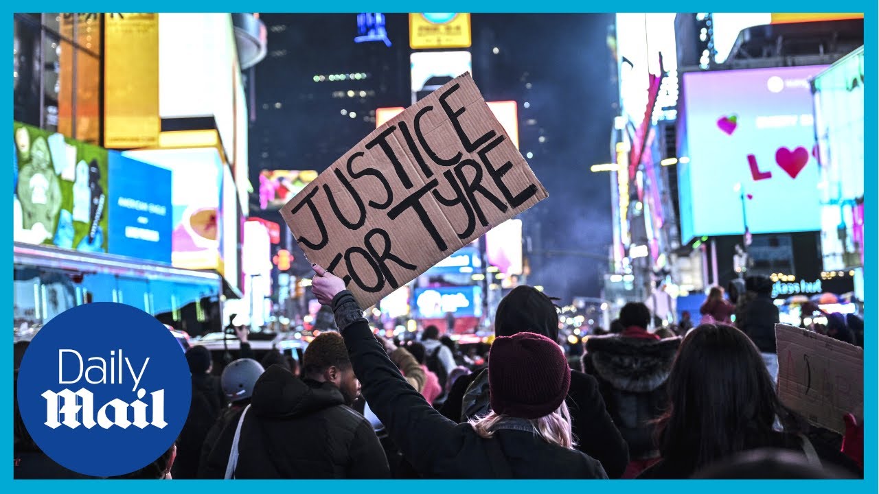 Tyre Nichols: New Yorkers protest at Times Square - YouTube