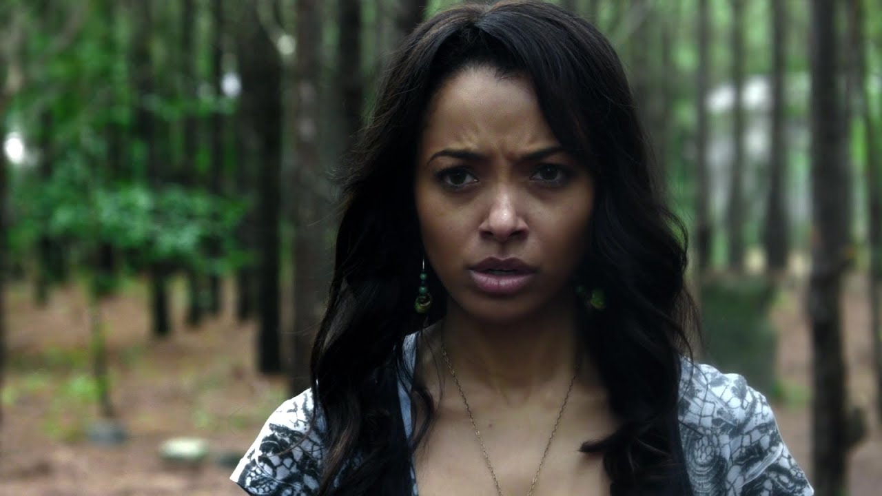 The Vampire Diaries - (1x09) - Bonnie tem alucinações com Emily Bennett ...