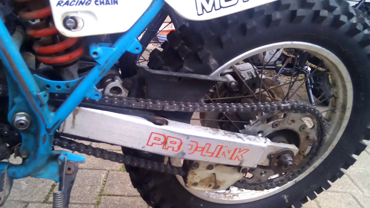 XL250R 1988 Vs XR250R 1990 - YouTube