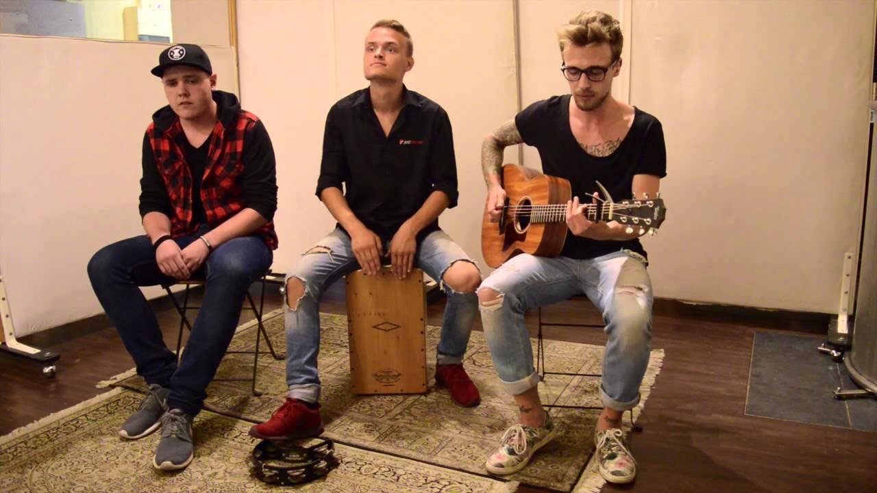 Teenage Dirtbag - Wheatus (MunichAcousticSessions) Cover - YouTube