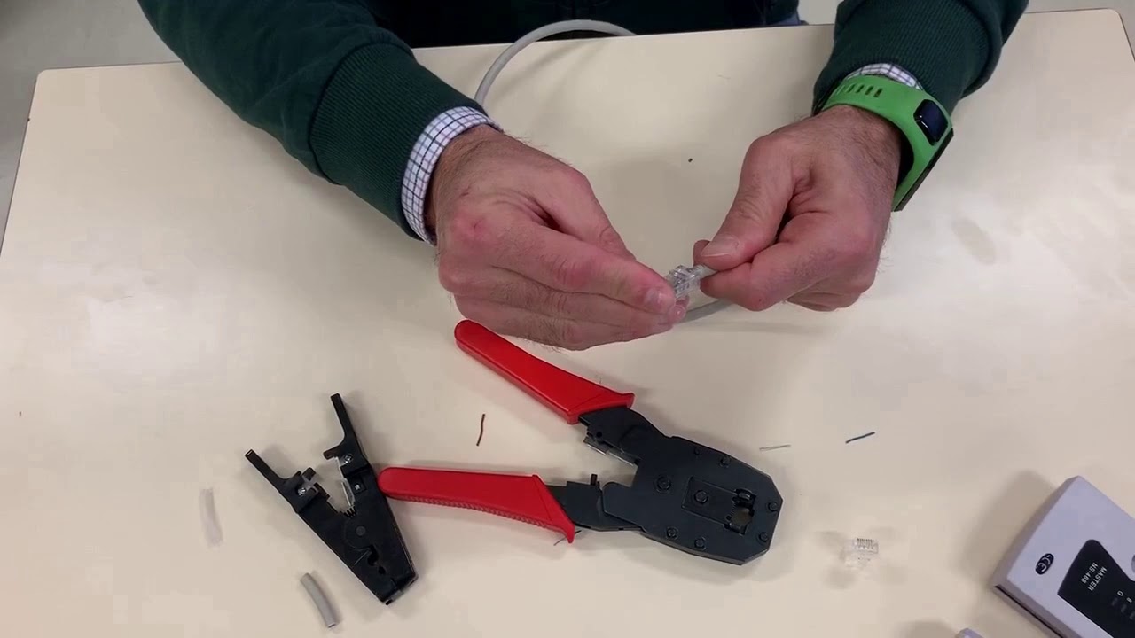 How to do a ethernet crossover cable - YouTube