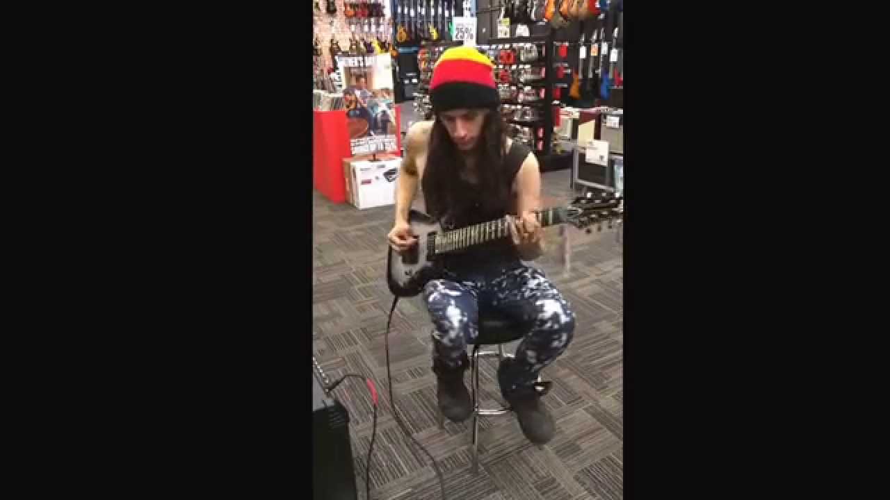 Live guitar center ; amazing guitarist - YouTube
