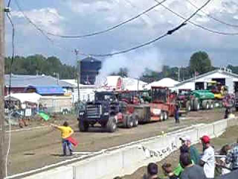 8/09 12V71 Kenworth Washington County Fair truck pull - YouTube