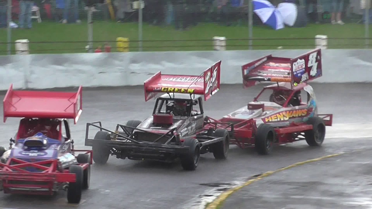 Brisca F1 Stock Car Racing- Northampton Stadium 20.5.2017 HEAT 1 - YouTube