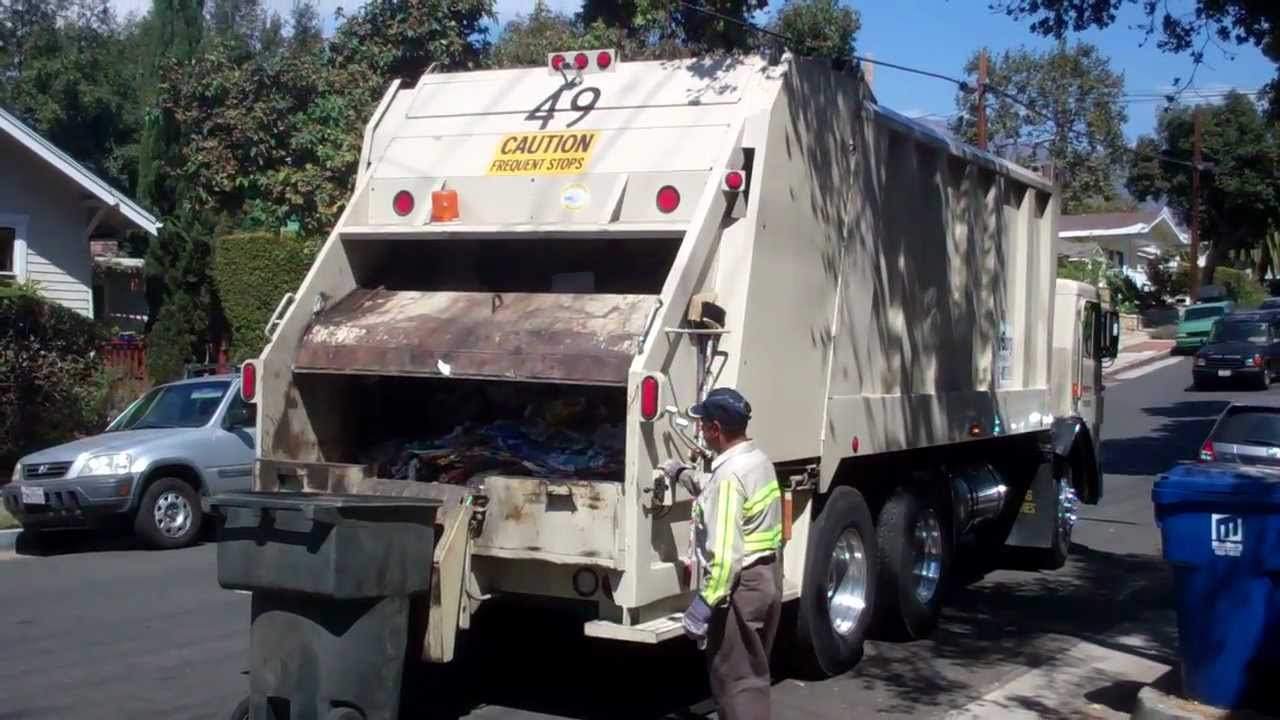 MarBorg Industries - Peterbilt 310 Heil Formula 5000 PT-2 - YouTube
