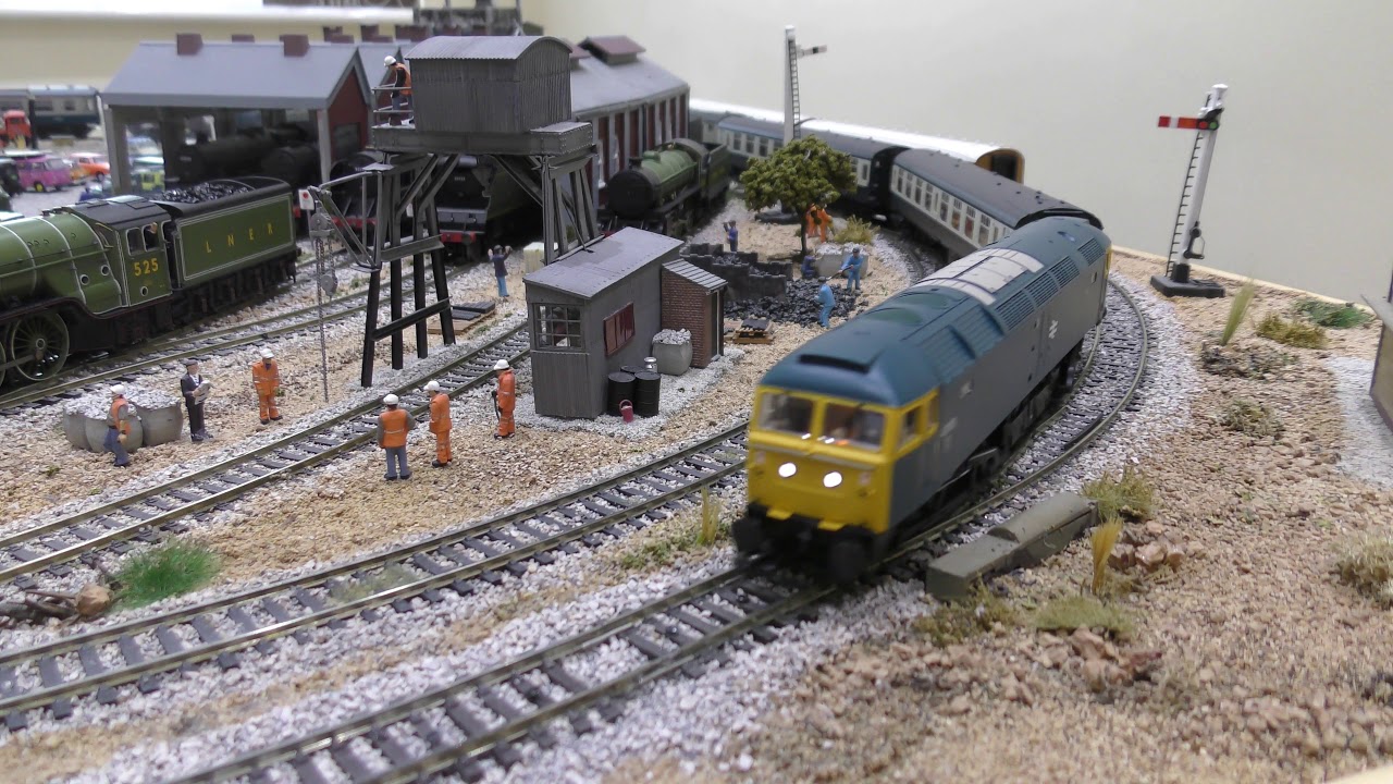 31-659DS Bachmann OO Gauge Class 47 47001 BR Blue - YouTube