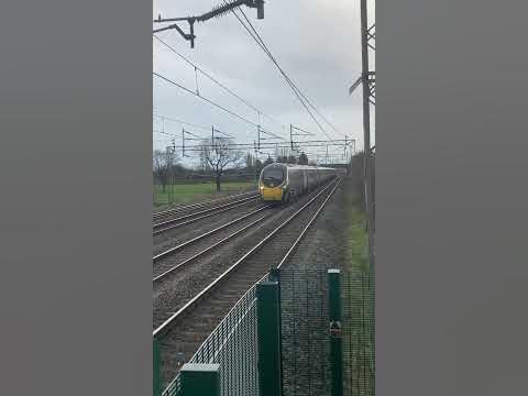 AWC Class 390 (390044) ‘Royal Scot’ passes Leighton Footbridge with a 4-tone #pendolino #avanti ...