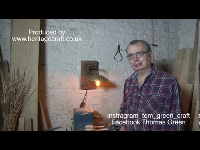 Restoration And Vintage Lighting Turn Your Flat Into A Vintage Movie