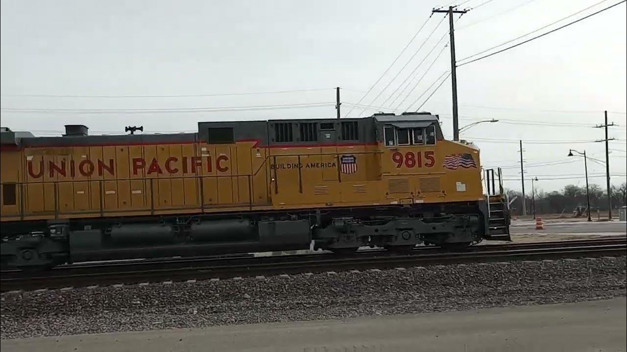 A rebuilt ex-CNW Dash-9 leads a rebuilt ex-SP AC44CW, and a T4 ACe on MCHNP-12! - YouTube