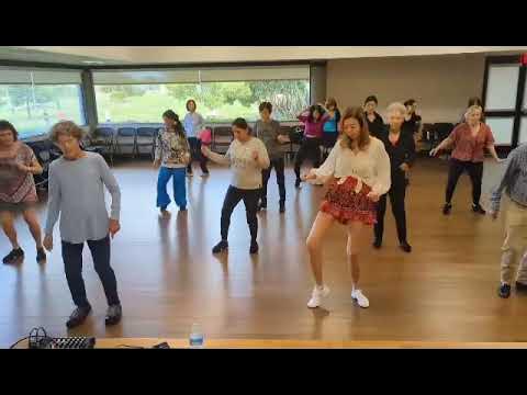 Bow chika wow it line dance - YouTube