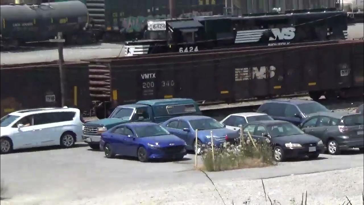 #15242 NS 14Z Mix Freight train with a UP Loco - YouTube