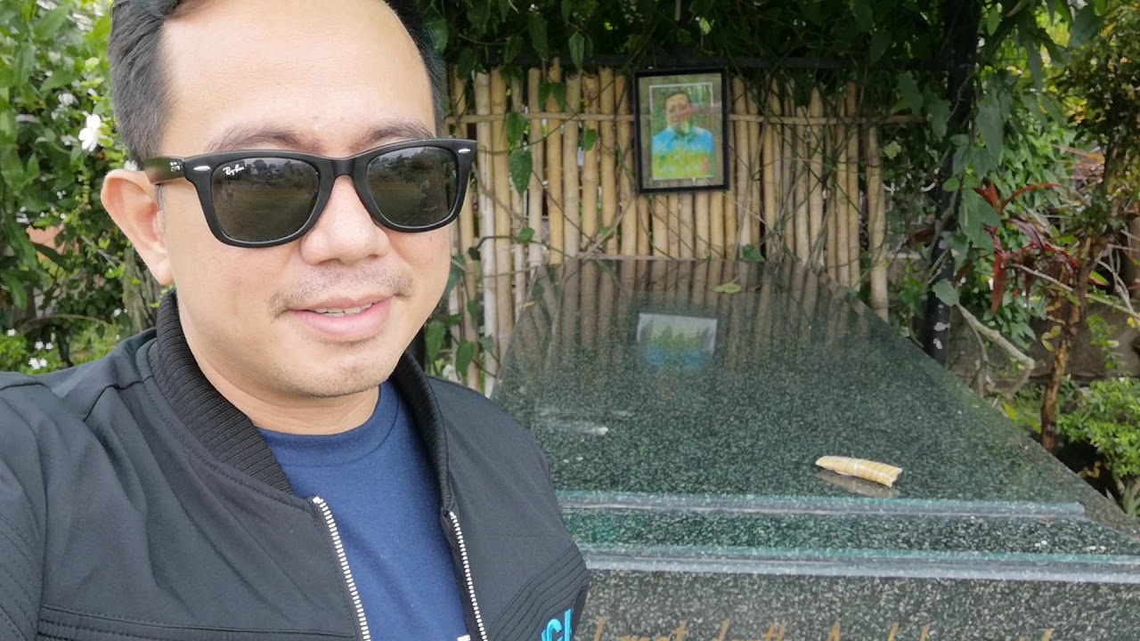 Raul Roco Tomb - YouTube