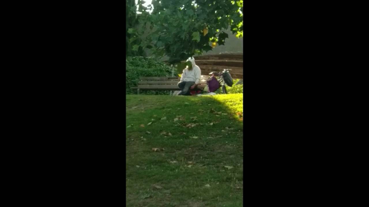 ROCK SINGING HOMELESS GUY - STANLEY PARK - YouTube