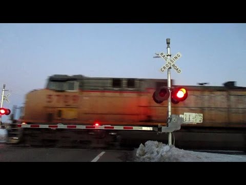 UP 5709 North Short MDMIT Filmed In Waterford Township MN (2-7-2023) - YouTube