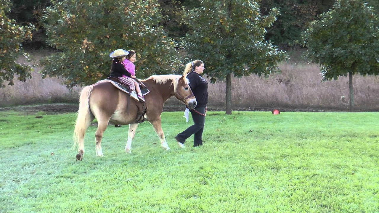 Pony Ride - Western Roundup 2011 - YouTube