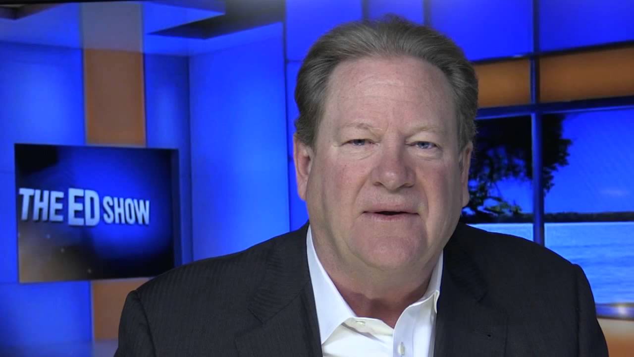 Chafee Drops Bid For the White House (10-23-15) - YouTube