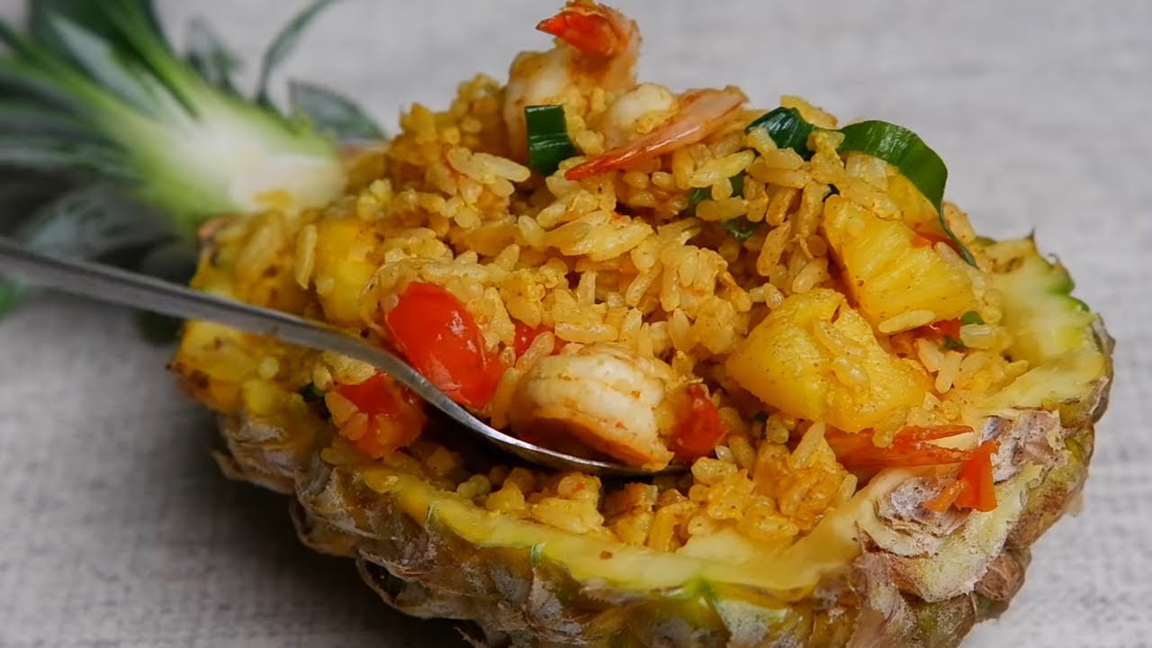Easy pineapple fried rice recipe :: fresh and delicious - YouTube