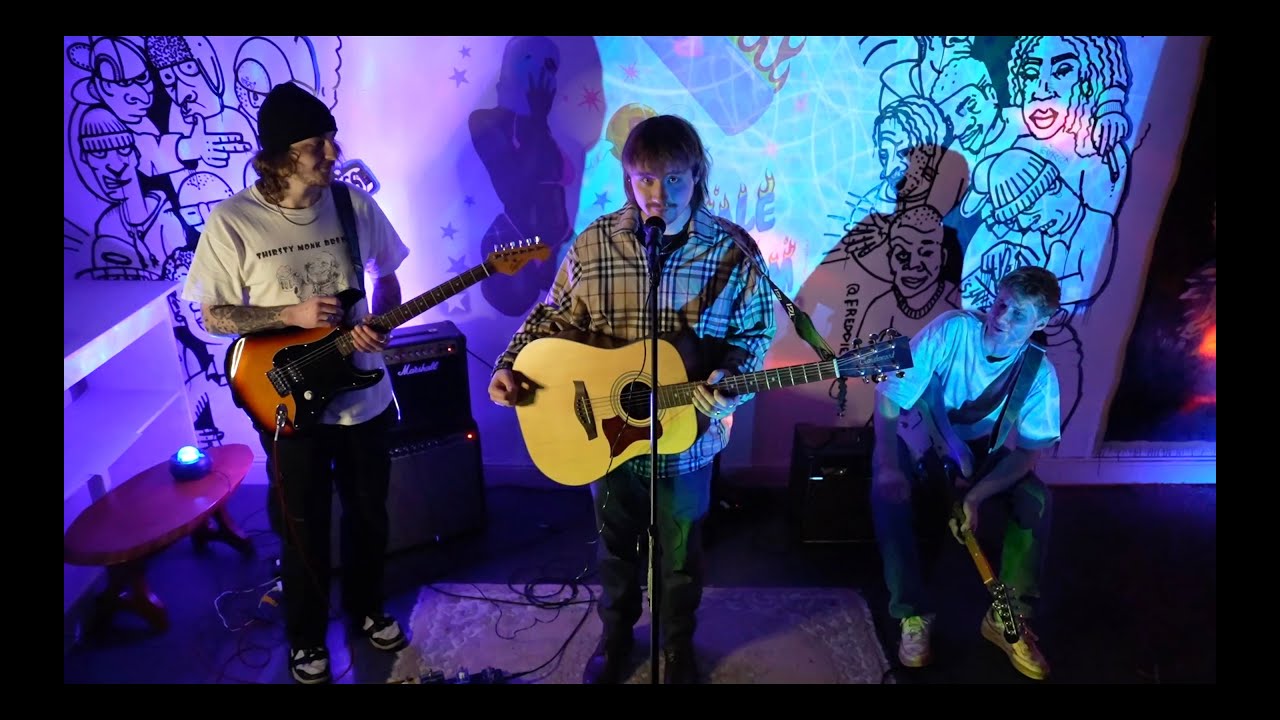 Saccara - Psycho (Official Music Video) - YouTube