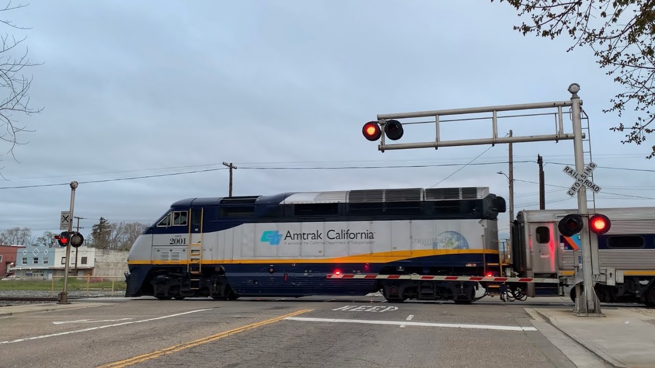 Amtrak CDTX 8311 San Joaquins Train 702 South - E. Pine Street Railroad ...