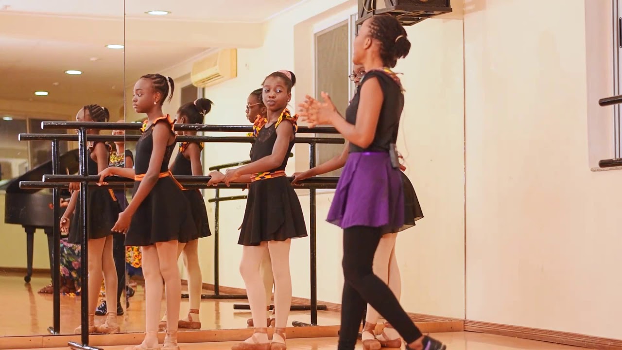 LETS DANCE BALLET S1 EP3 Ballet Lessons Pointe Age 11, 12 above - YouTube