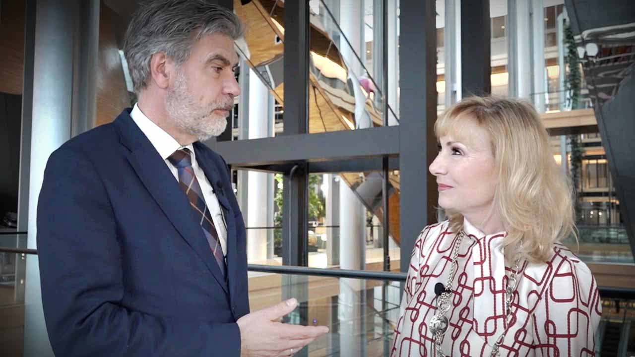 Interview with Marcel de Graaff, MEP | Janice Atkinson - YouTube