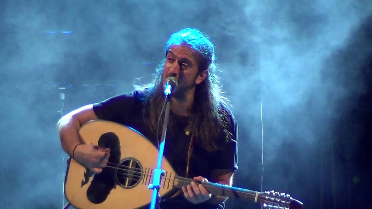 Γιάννης Χαρούλης-Μου βγήκες στο μπαλκόνι,''Θέρμη 2016'' - YouTube