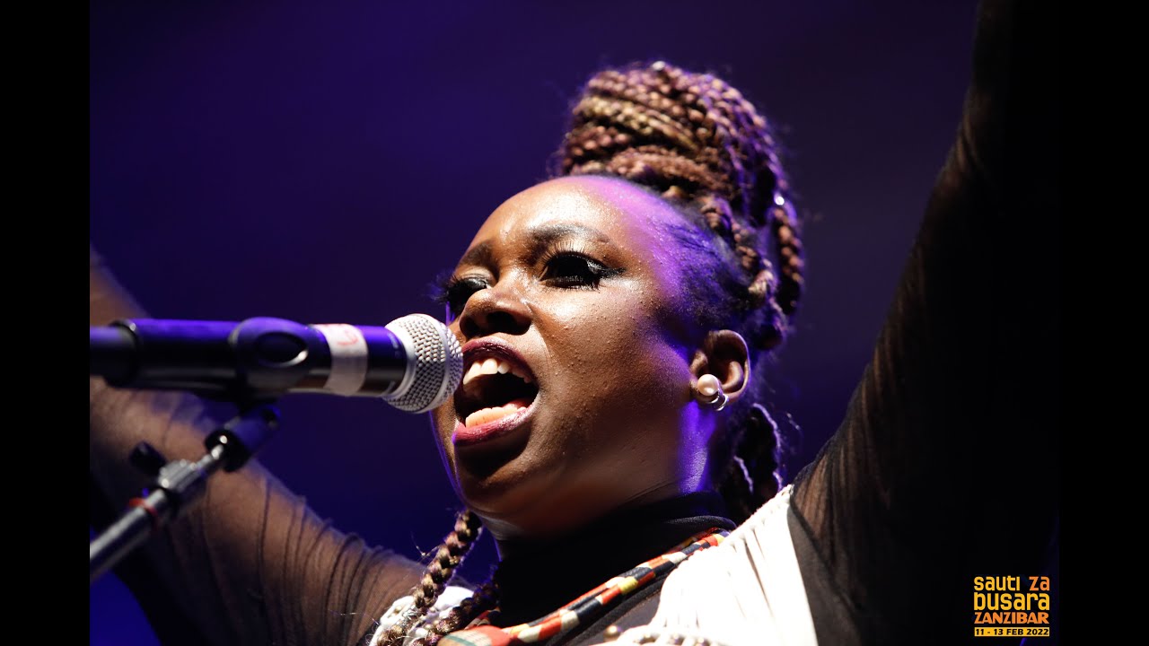 Fanie Fayar Officiel - YouTube