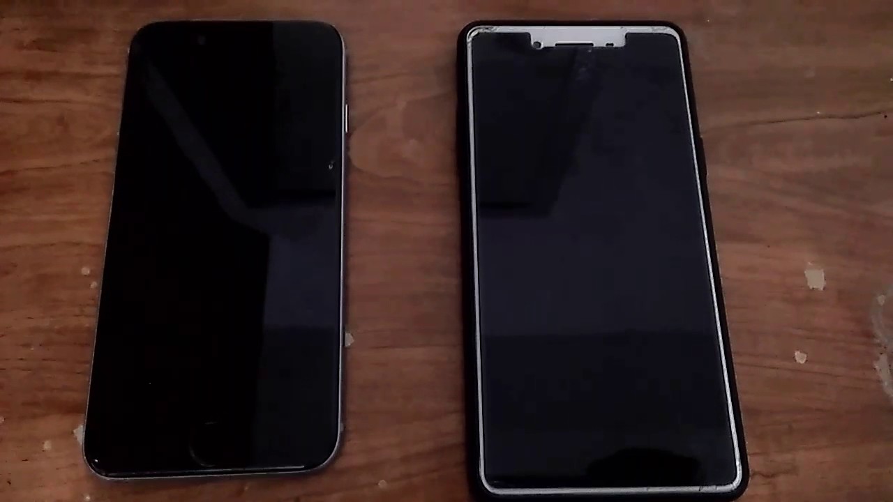 Comparison between two smartphones - YouTube