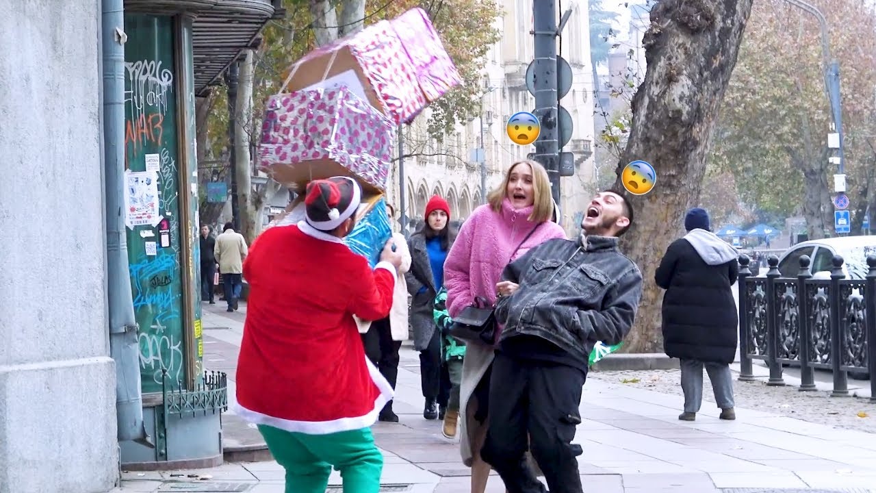 🔥 Elf Dropping Presents - Falling Boxes Prank 🤣😂 - YouTube