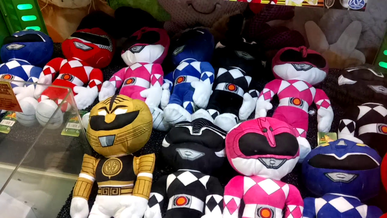 Man VS Power rangers claw machine - YouTube