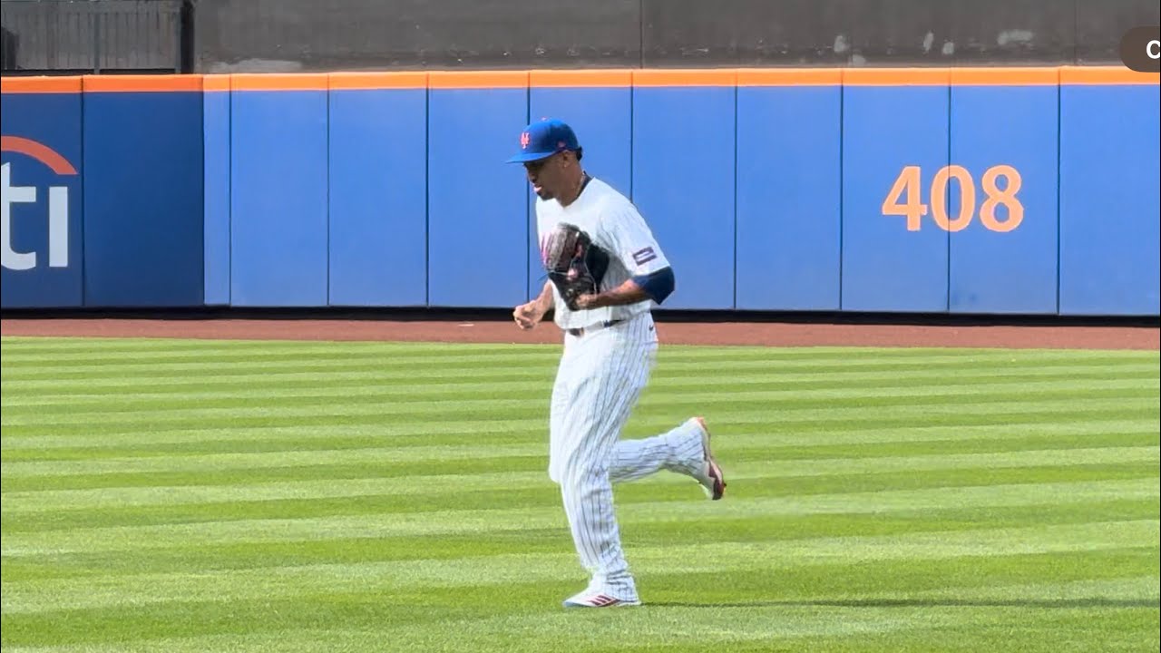 Edwin Diaz returns to Citi Field from injury - YouTube