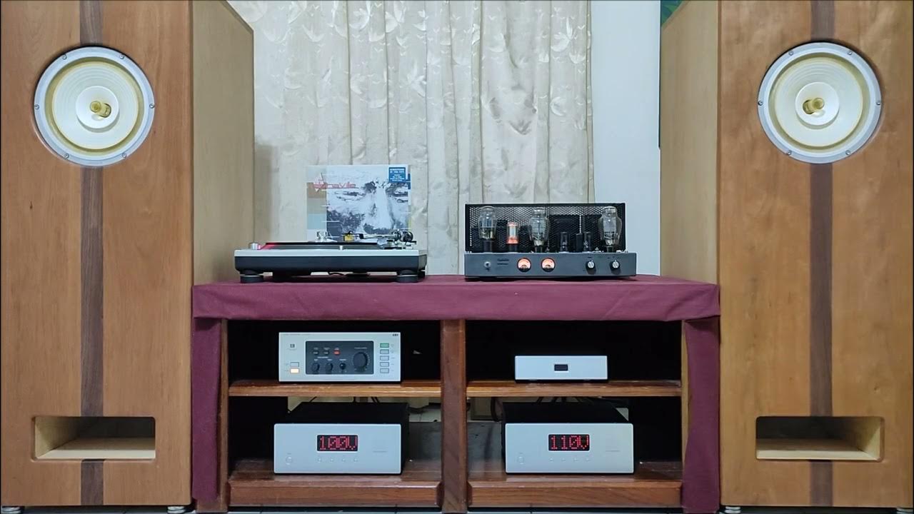 LUXKIT A505 Preamp & Raphaelite 6SJ7-300B - YouTube