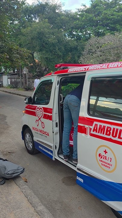 Medical evacuation from Nusa Medica Clinic Nusa Penida to Kasih Ibu Hospital Saba #bali #medevac ...