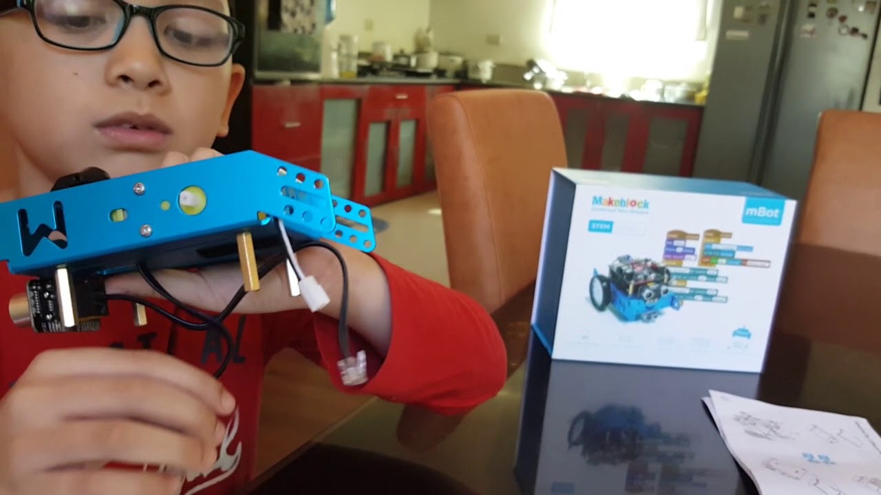 Kidrobotics - MakeBlock mBot V1.1 assembly how-to - YouTube