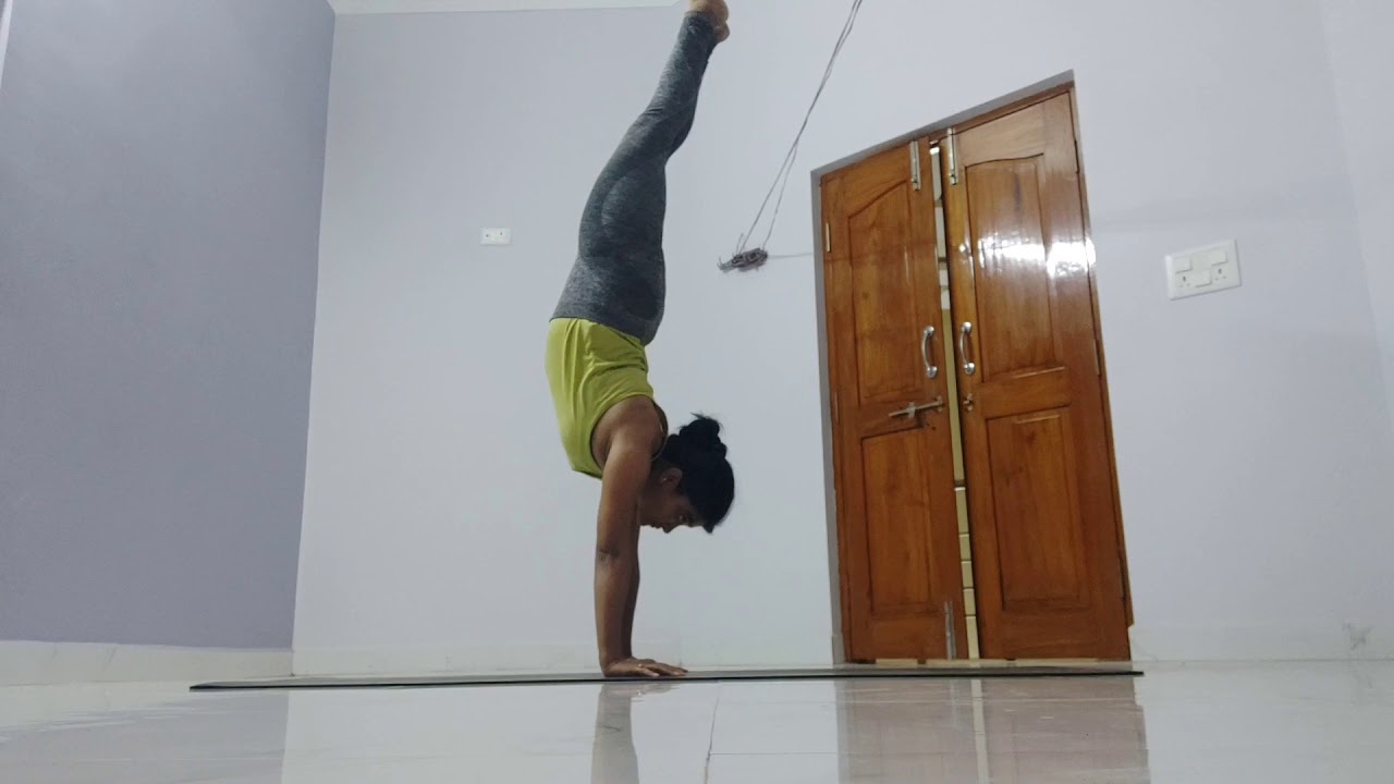 Basic Handstand 🤸‍♀️ - YouTube
