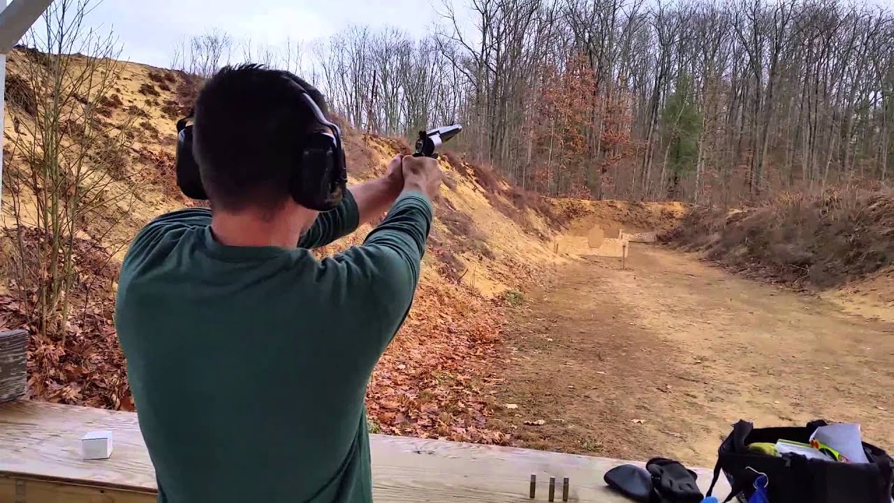 500SW Magnum 8.5" barrel (T-Rex Thumper bullets 700gr) - YouTube