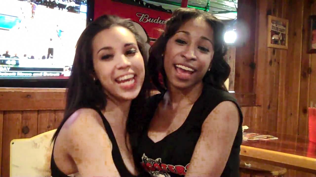 Hanging with friends at HOOTERS Downtown Atlanta! www.Twitter.com ...