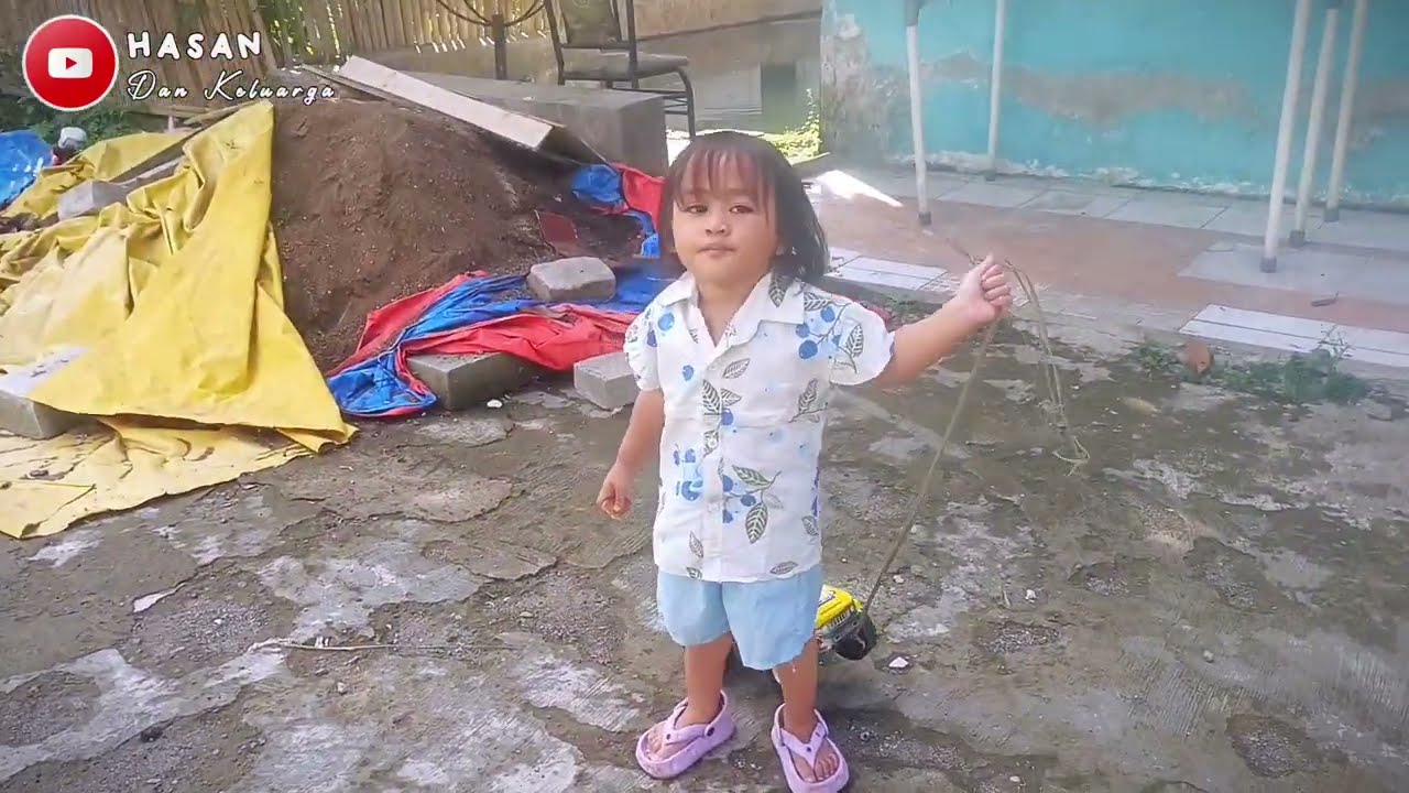 Serunya Raisa Main Mobil Mainan Bersama Ibu - YouTube