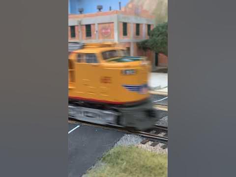 UP 65 At Van Auken In SAMRA #modeltrains #sanantonio #hoscale #unionpacific #funrun #texas #fun ...
