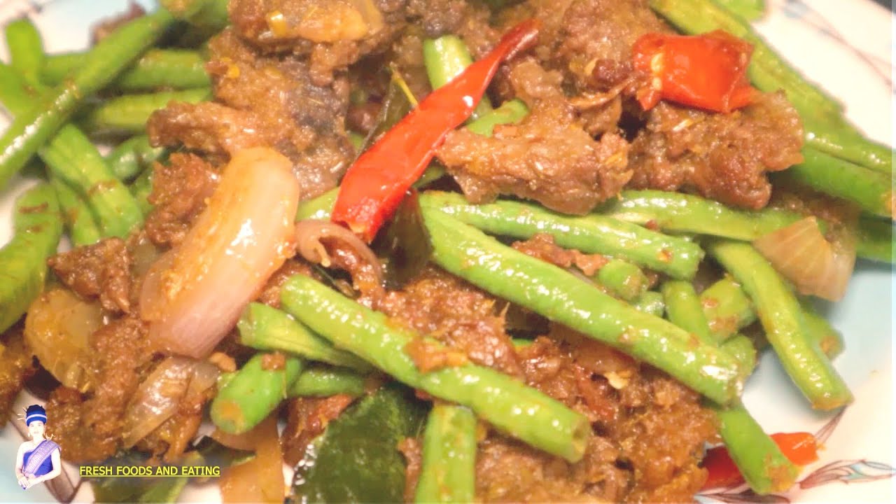 Fired beef with long bean | Cambodia cooking style - YouTube
