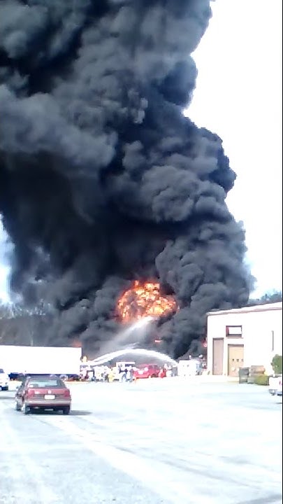 Everett tire fire - YouTube