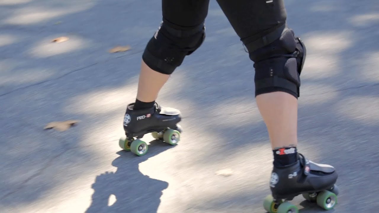 How to Do Scissors | Roller-Skate - YouTube