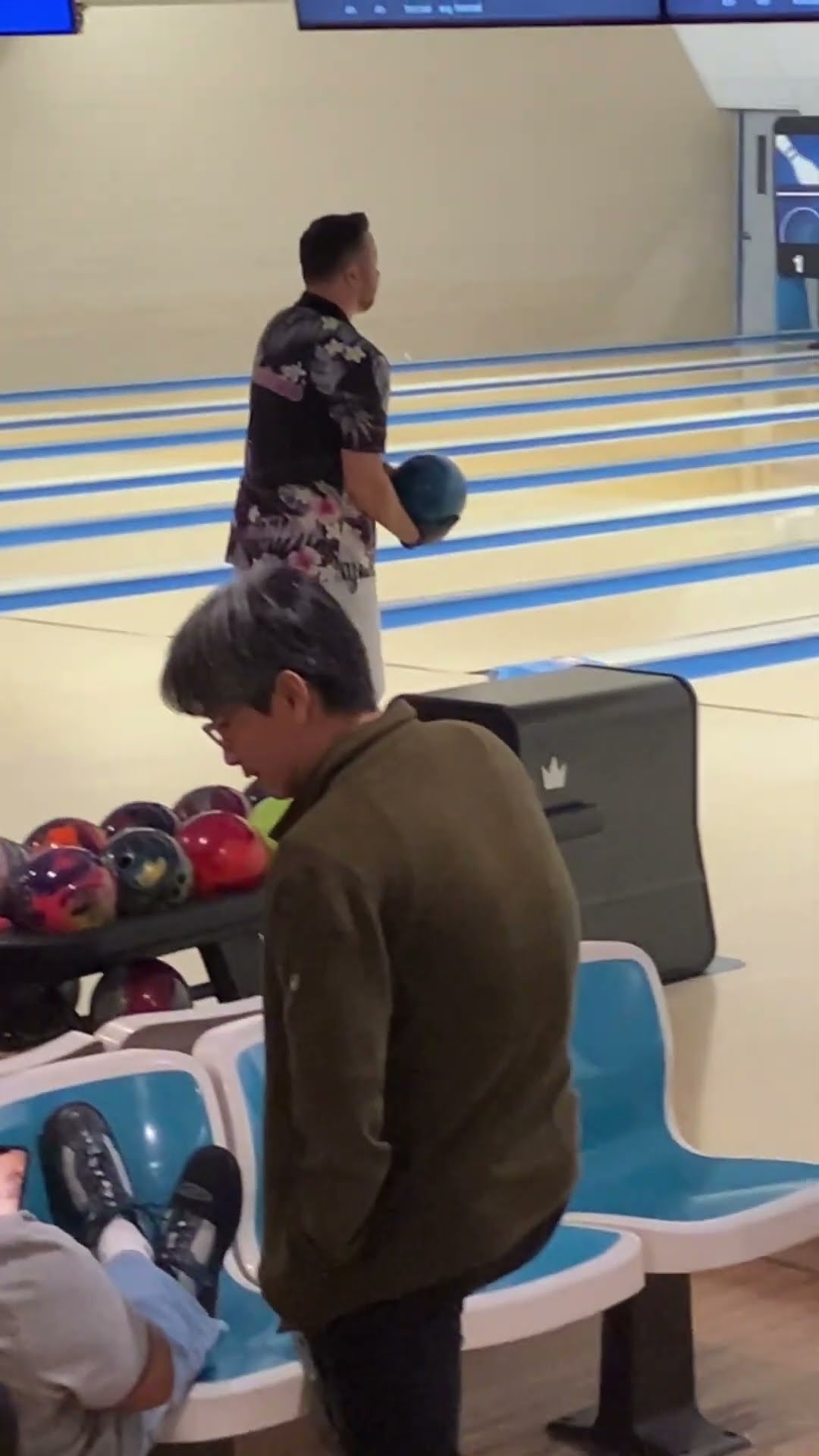 Paul Sedillo bowling Westminister lanes fountain valley - YouTube