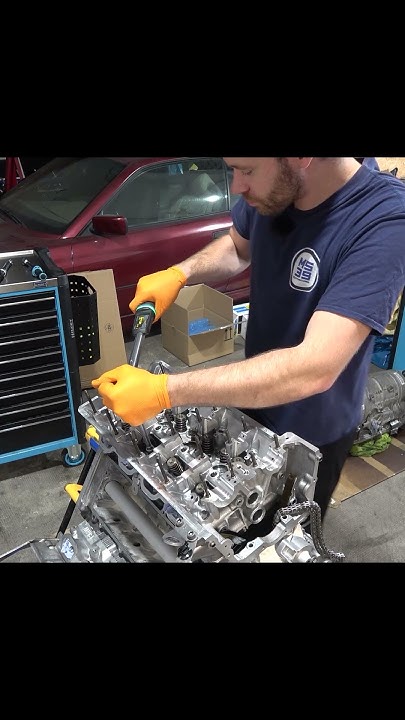 Rebuilding a V8 Engine in 1 Minute #shorts - YouTube