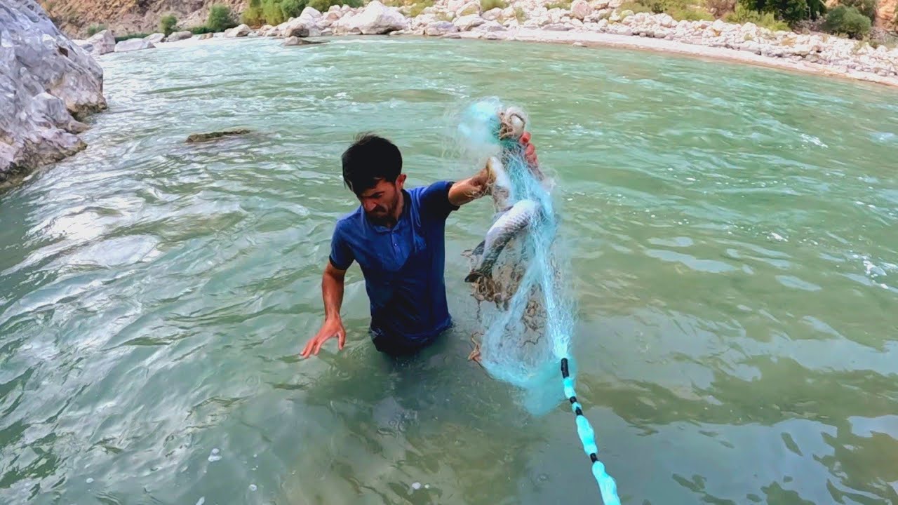 traditional fishing; Mahdi and Nima; Fishing heroes in a dangerous ...