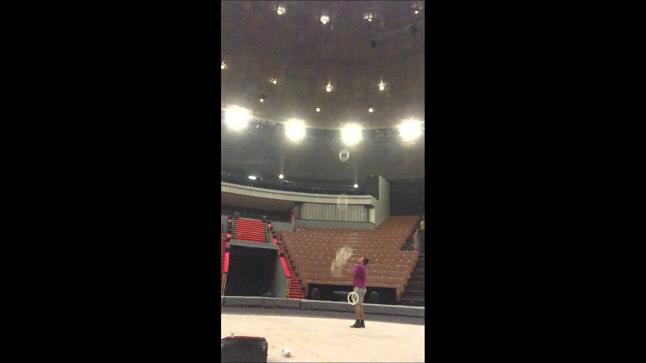 12 rings juggling!! - YouTube